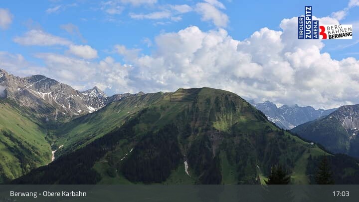 Webcam Berwang: Bergstation Obere Karbahn II • Tiroler Zugspitz Arena ...