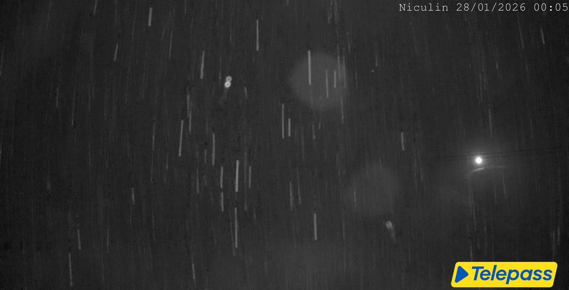 Webcam Bottero Gondel: Bergstation • Cuneo • Panorama